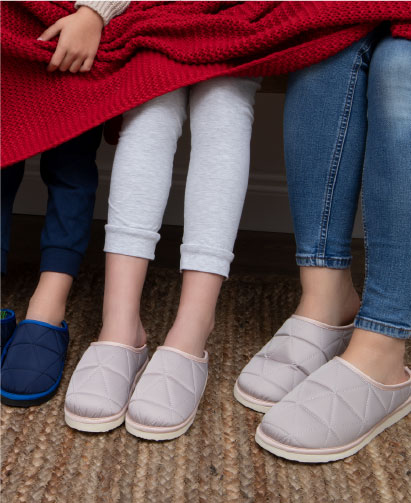 totes ISOTONER : Slippers, Socks, Umbrellas and Gloves from totes.